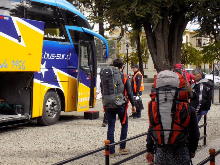 Con Bus Sur puedes reservar el bus desde Aeropuerto Punta Arenas ...